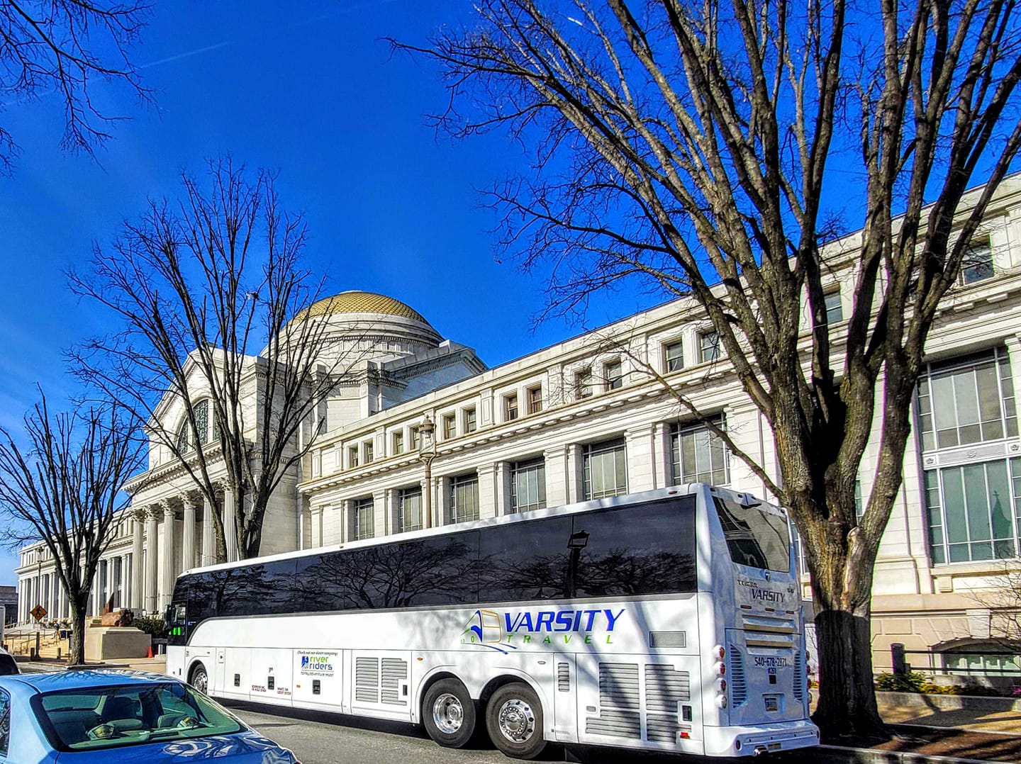 Benefits of Motorcoach Travel - Varsity Travel